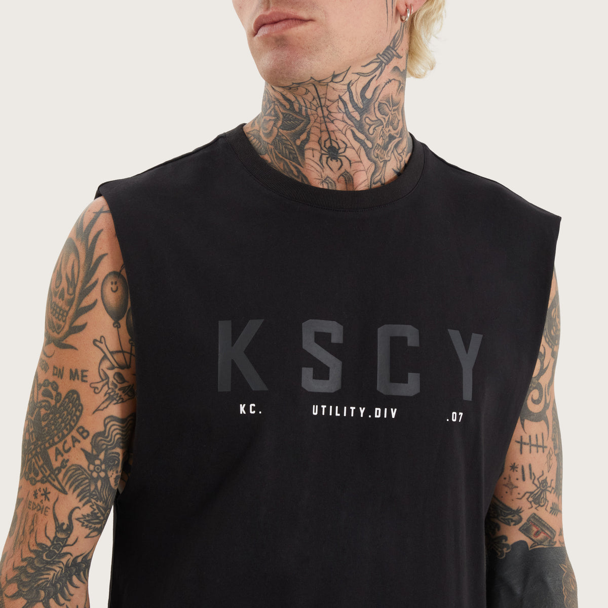 Penge Dual Curved Muscle Tank in Jet Back | KSCY