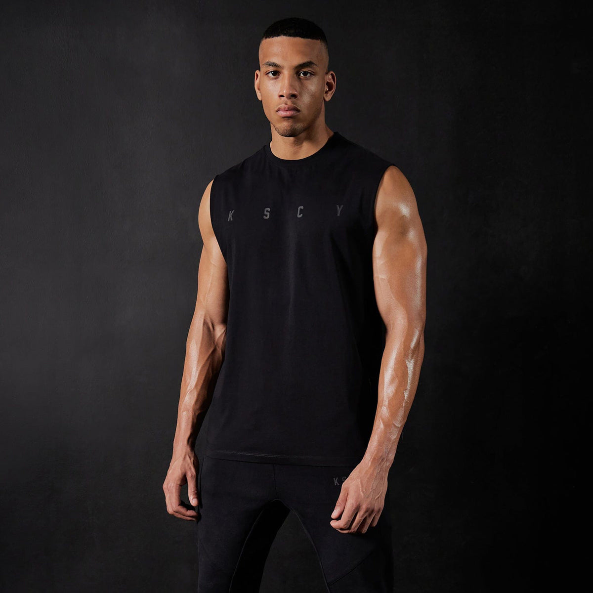 Compound Muscle Tee in Jet Black - Kiss Chacey Activewear