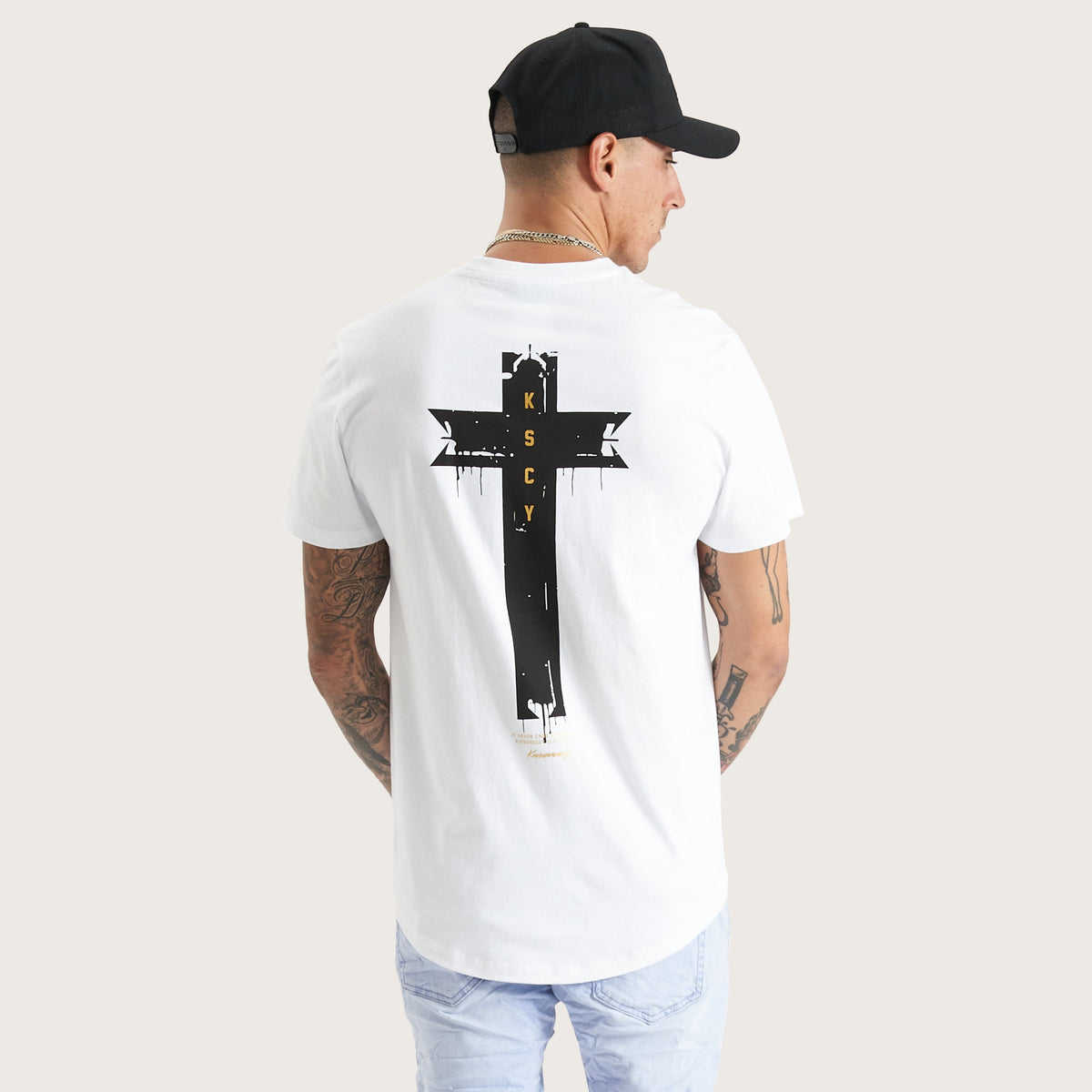Kiss Chacey Dark Vamp Curved Tee in White